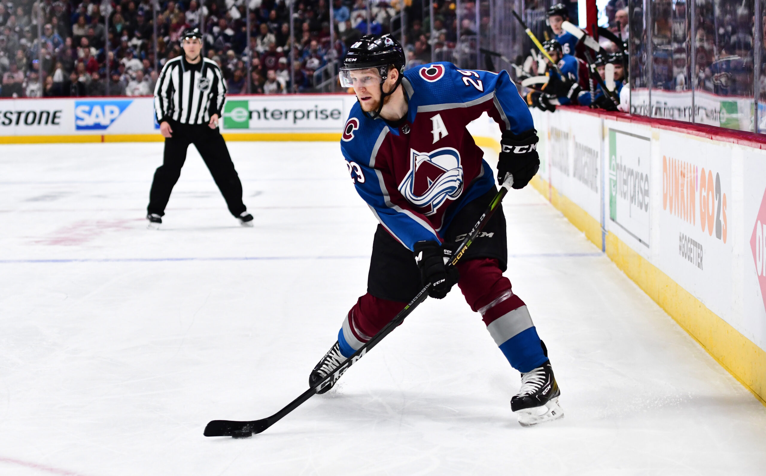 Nathan MacKinnon edged by Taylor Hall in Hart Trophy race - Mile High ...