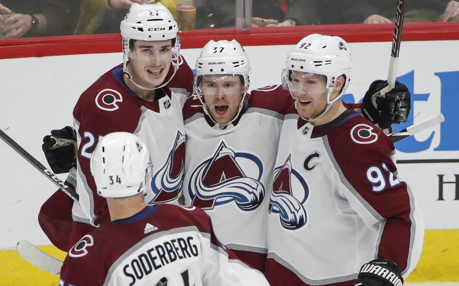 Avalanche outlast Blackhawks in 5-3 victory - Mile High Sports