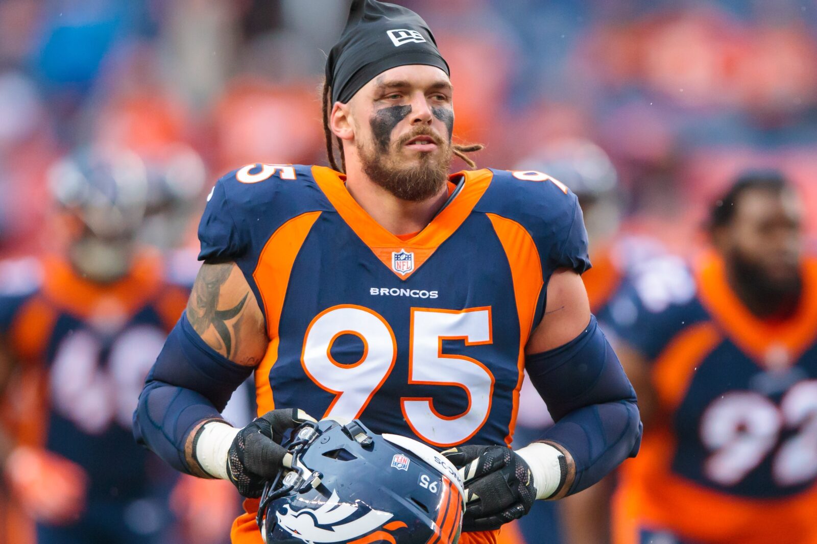 Derek Wolfe signs one day contract with Denver Broncos, announces ...