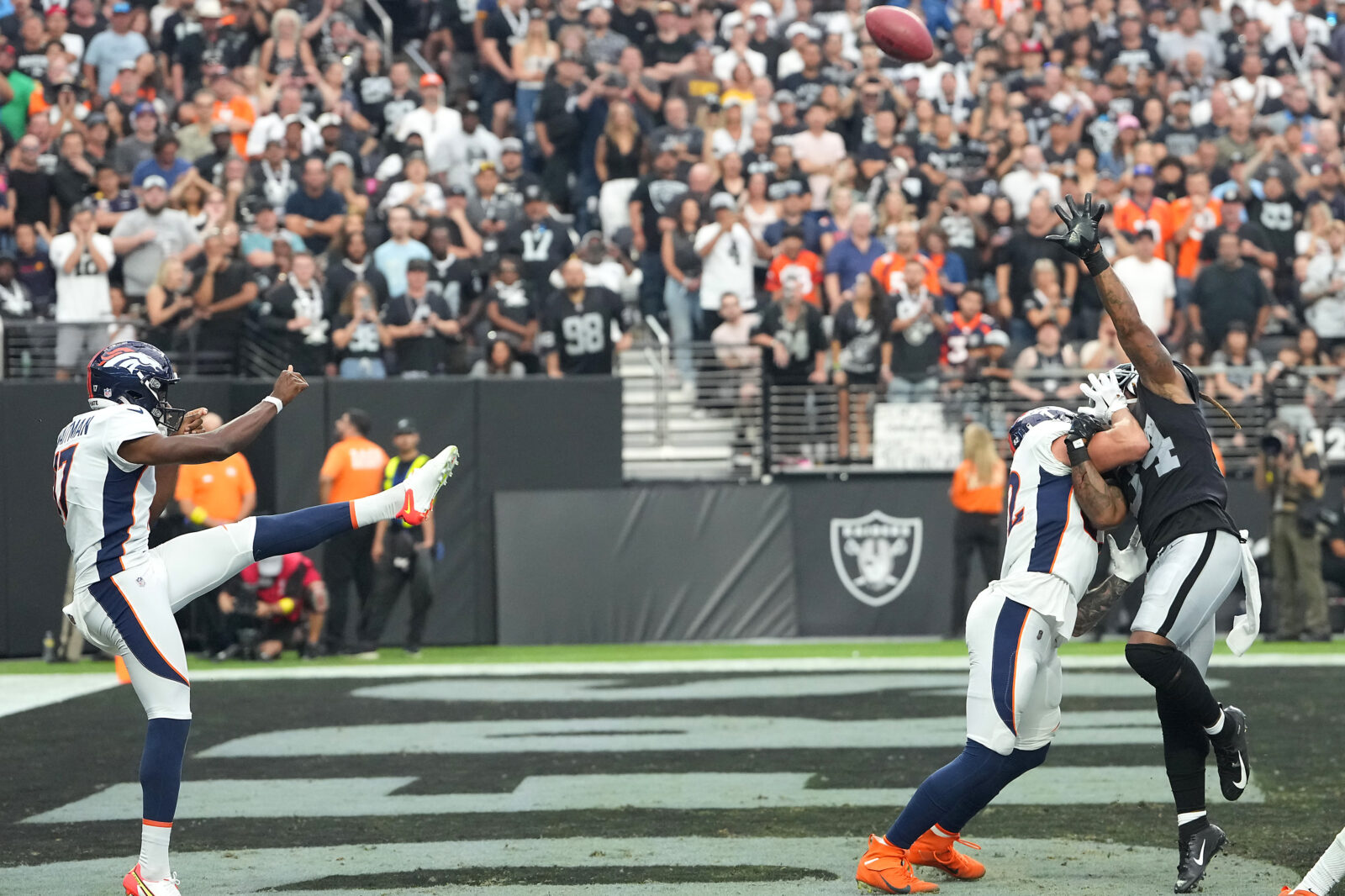 Corliss Waitmans Unlikely Path In Becoming Key To The Denver Broncos
