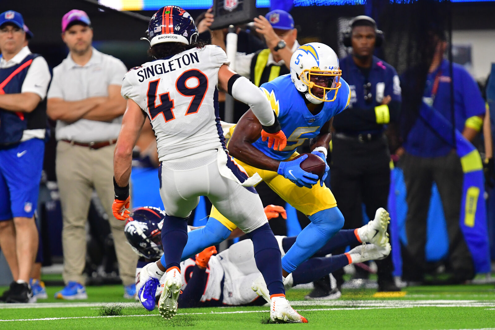 Alex Singleton has proven all the doubters wrong, leads Denver Broncos ...