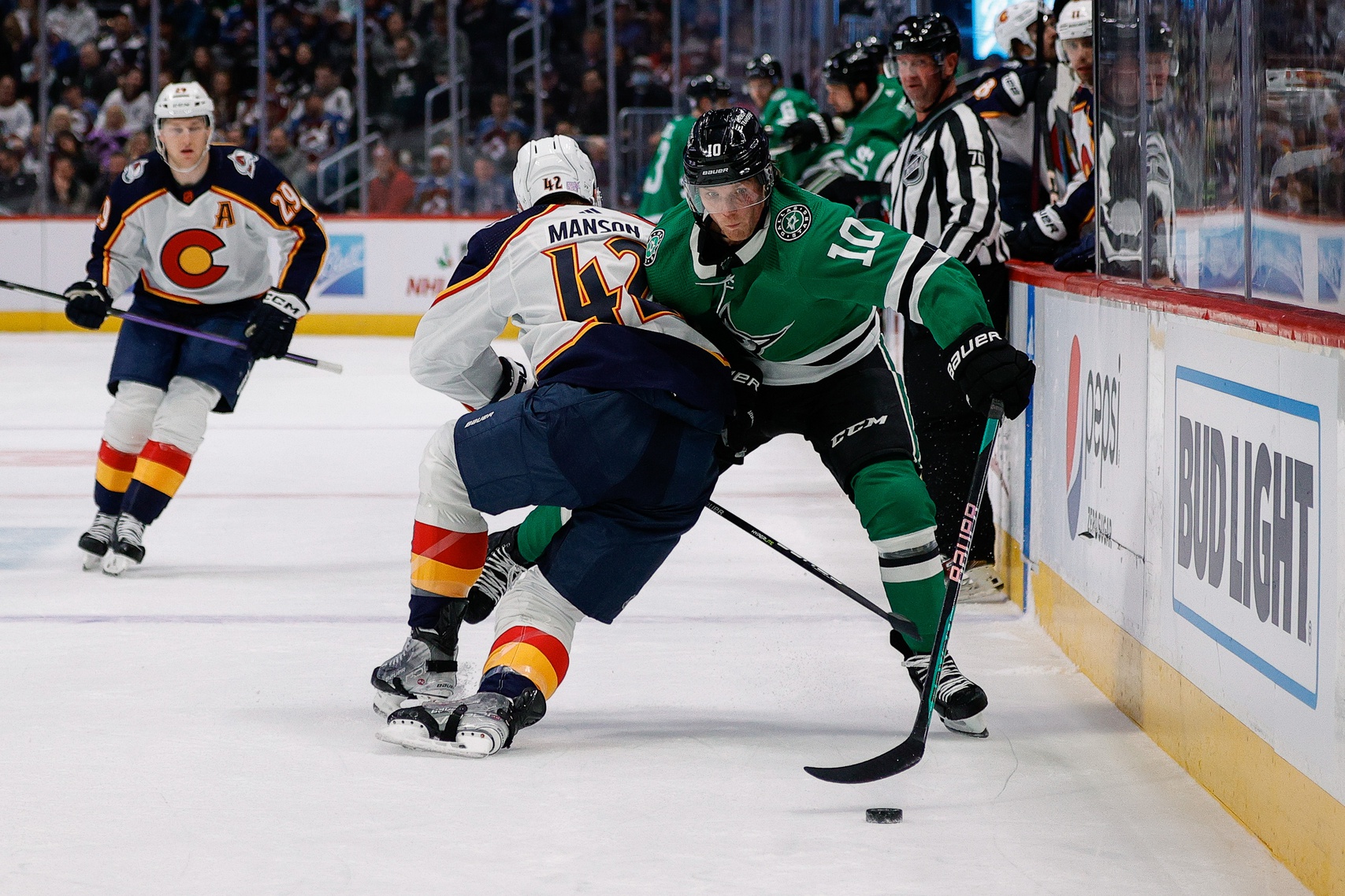 Josh Manson scores game-winning goal as Avalanche defeat division ...