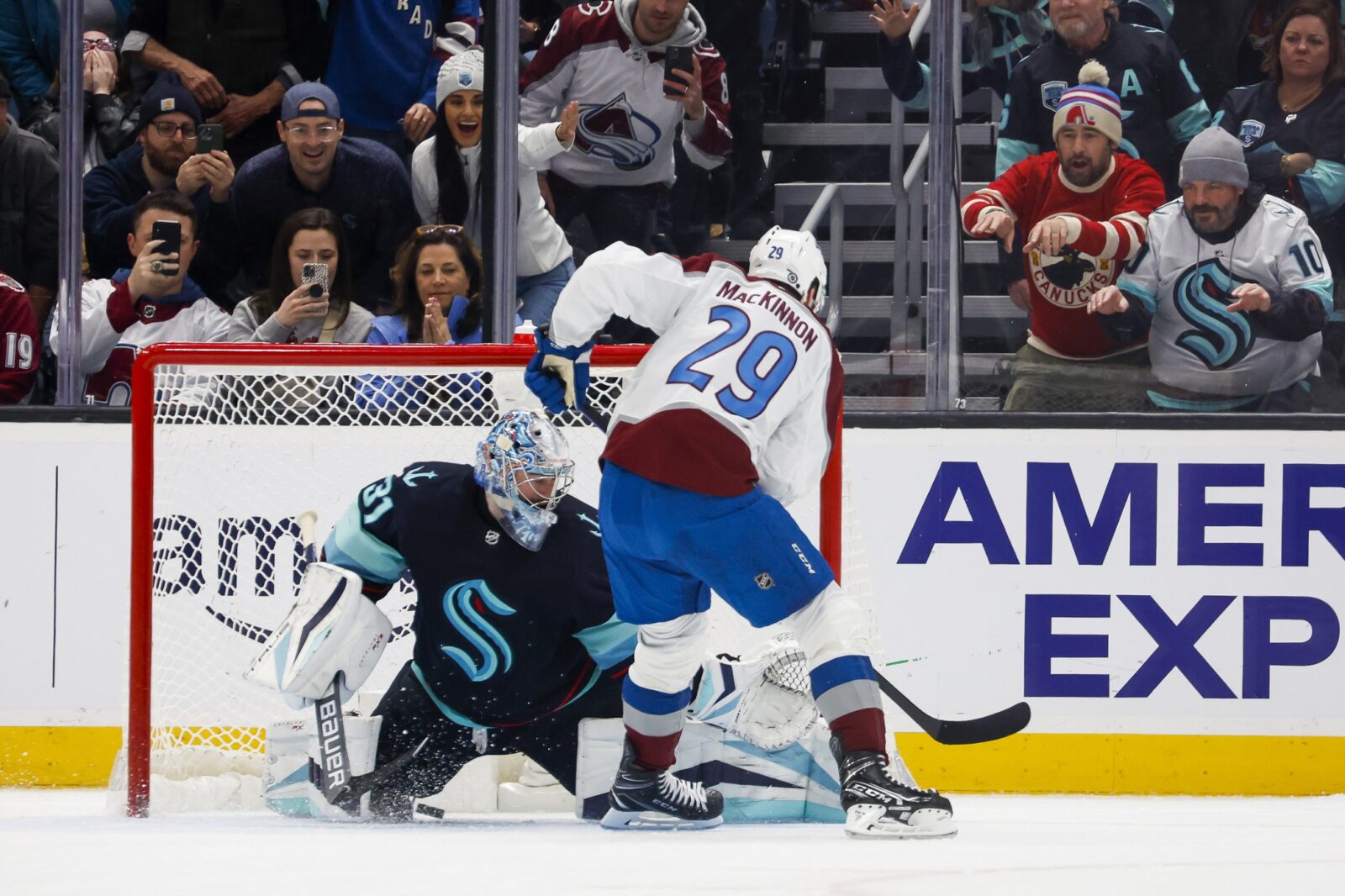MacKinnon's trick and Francouz's active stick help Avs to 2-1 shootout ...