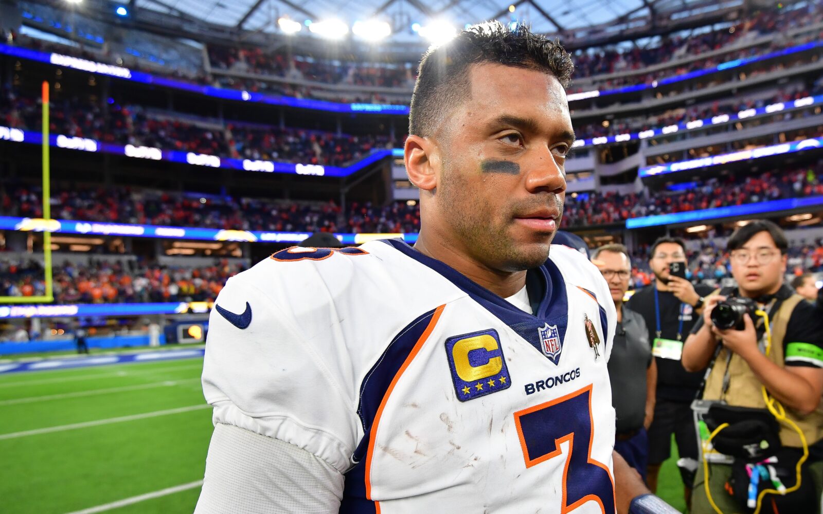 Pay or Play: Examining what led to benching of Russell Wilson by Sean ...