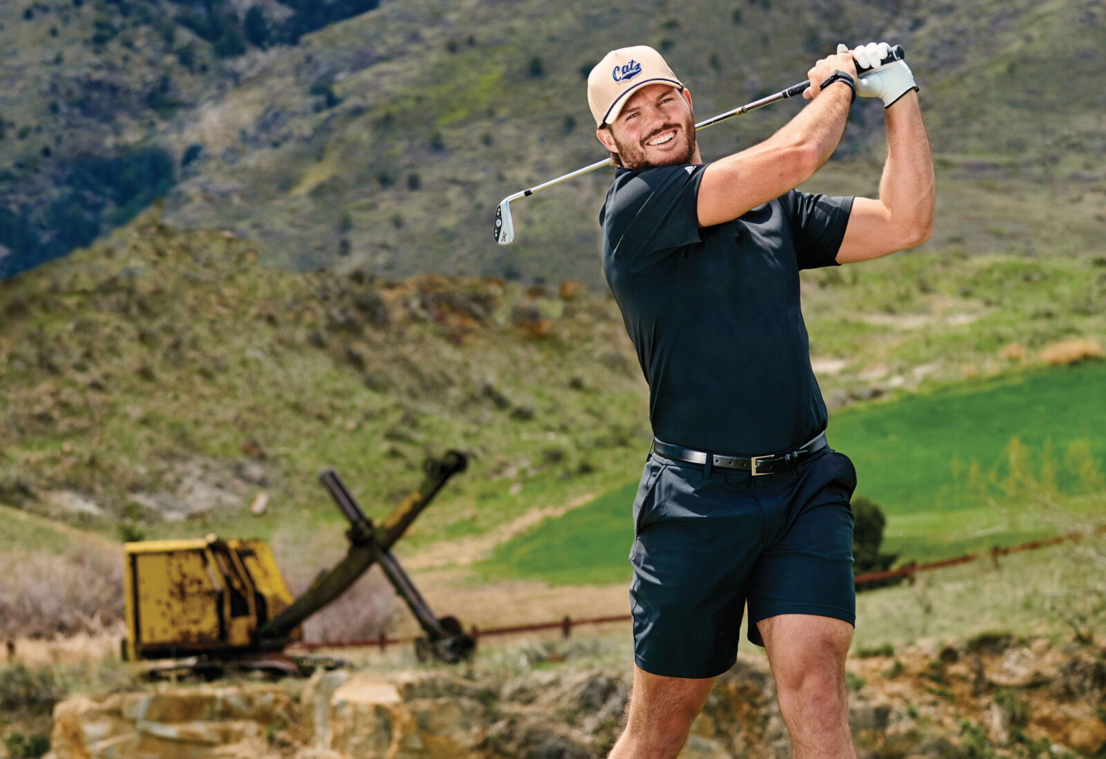 Broncos linebacker Alex Singleton brings his hard hits to the links