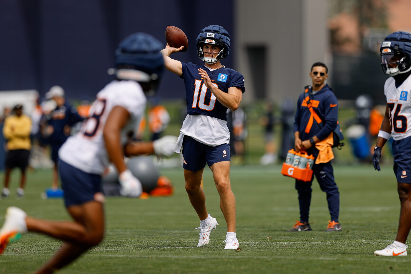 Bo Nix keeps getting first reps as Broncos quarterback