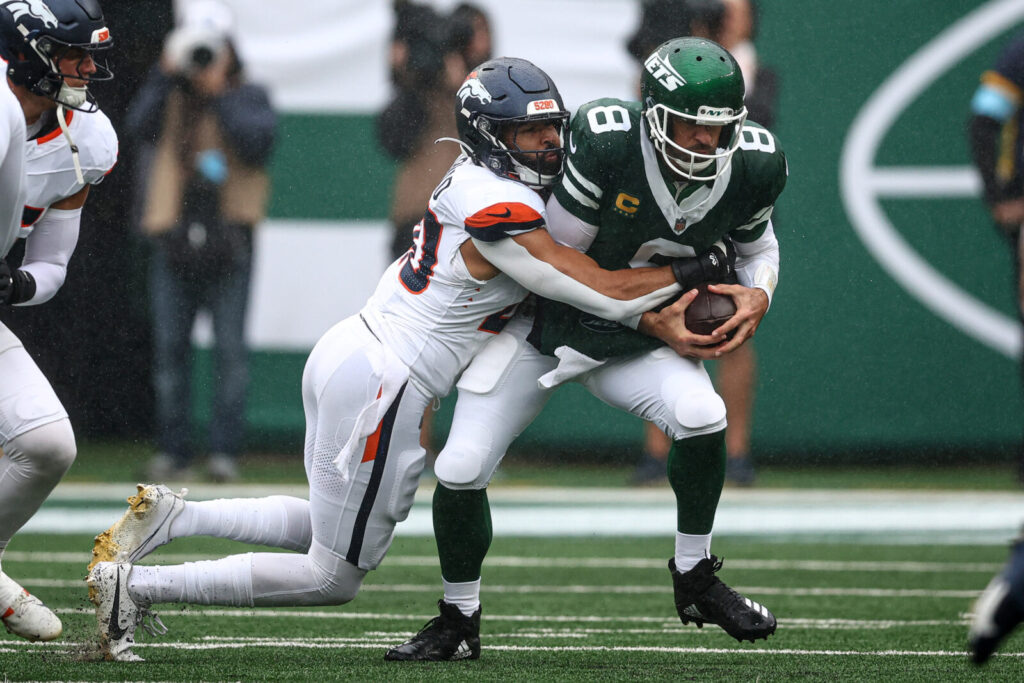 Denver Broncos re-sign LB Justin Strnad to one-year deal - Mile High Sports