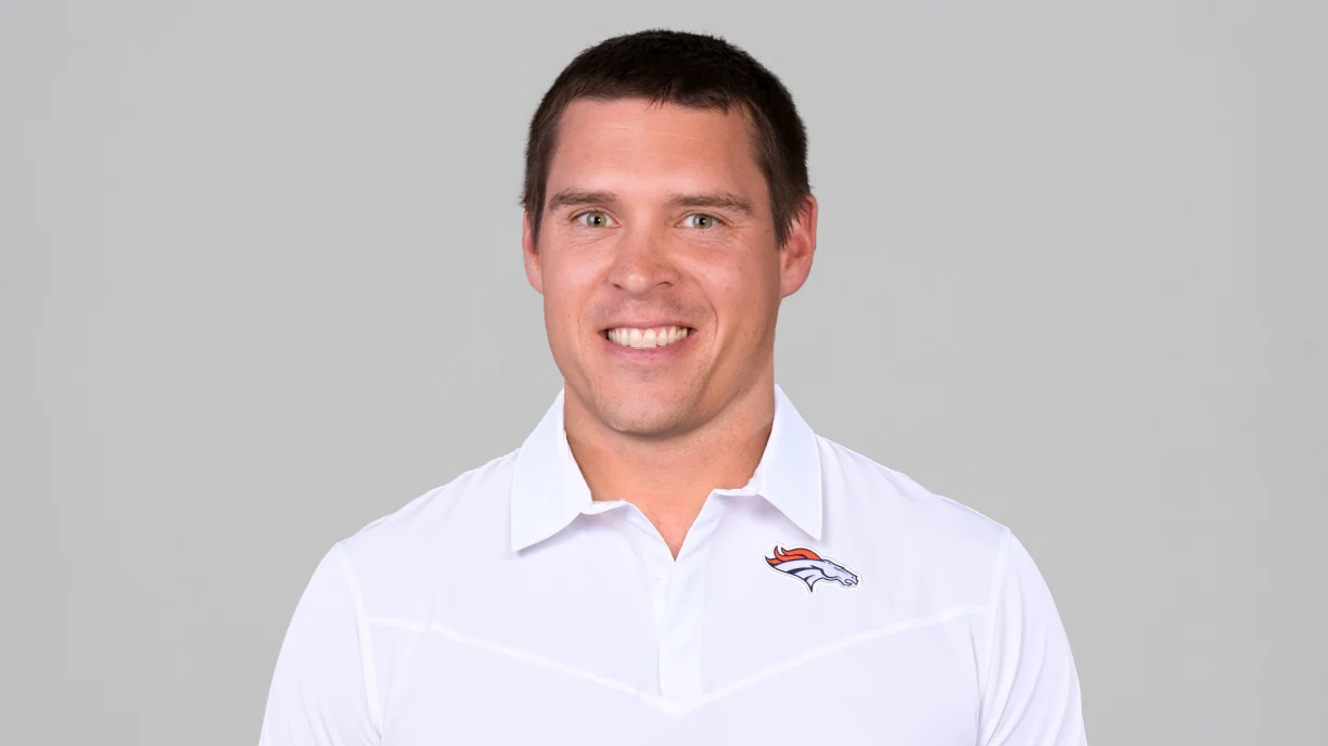 Denver Broncos DB coach Jim Leonhard turns down DC jobs to stay in Denver - Mile High Sports