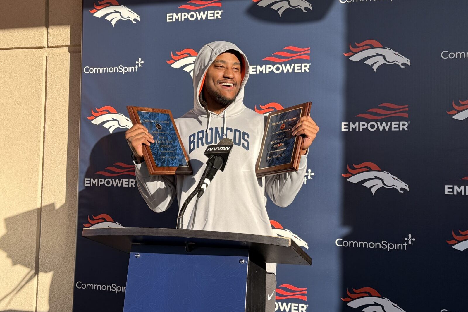 Denver Broncos OLB Nik Bonitto wins prestigious local-media award ...